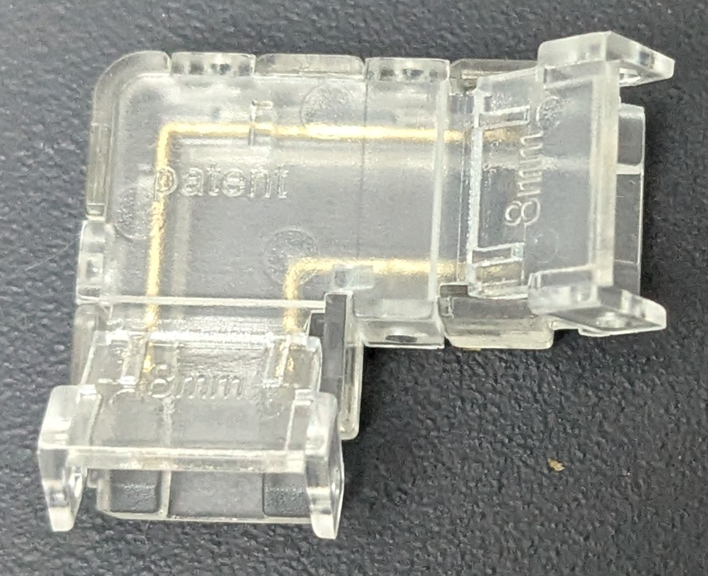 Strip connector solderless single color 8mm L shape